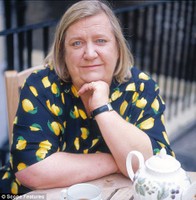 Clarissa Dickson Wright - Celebrity chef