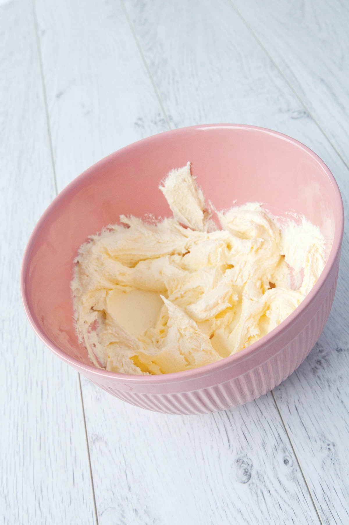 Victoria Sponge from The Pink Whisk Guide to Cake Making by Ruth Clemens